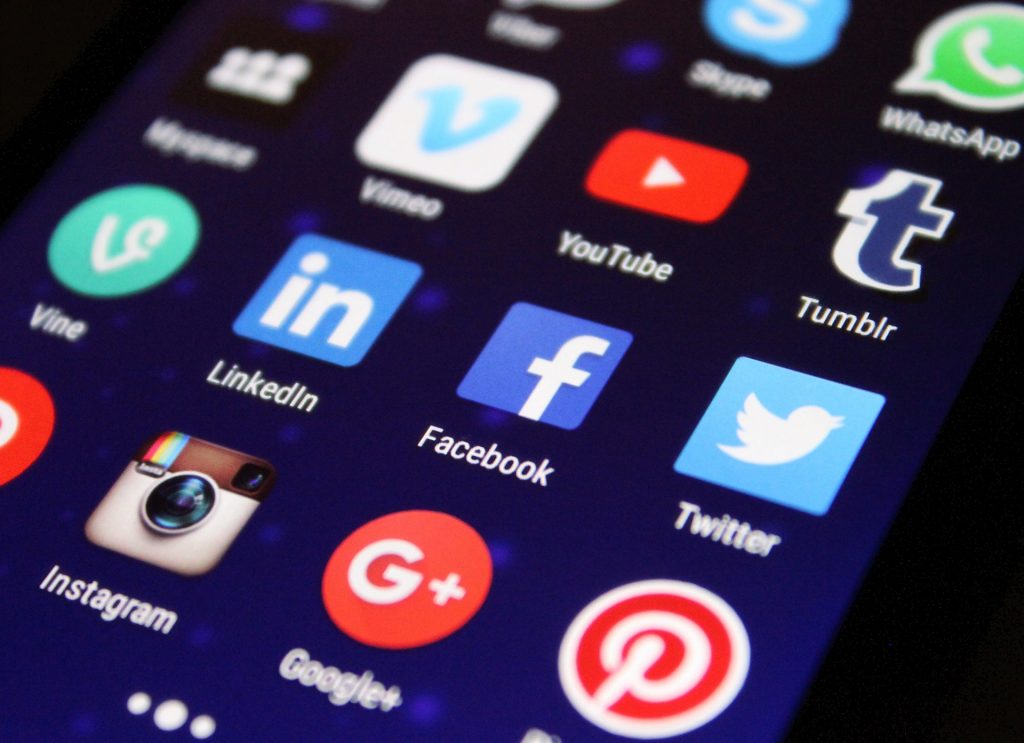 Social Media and Suicide Prevention - Workplace Suicide Prevention Social Media and Suicide Prevention - Workplace Suicide Prevention
